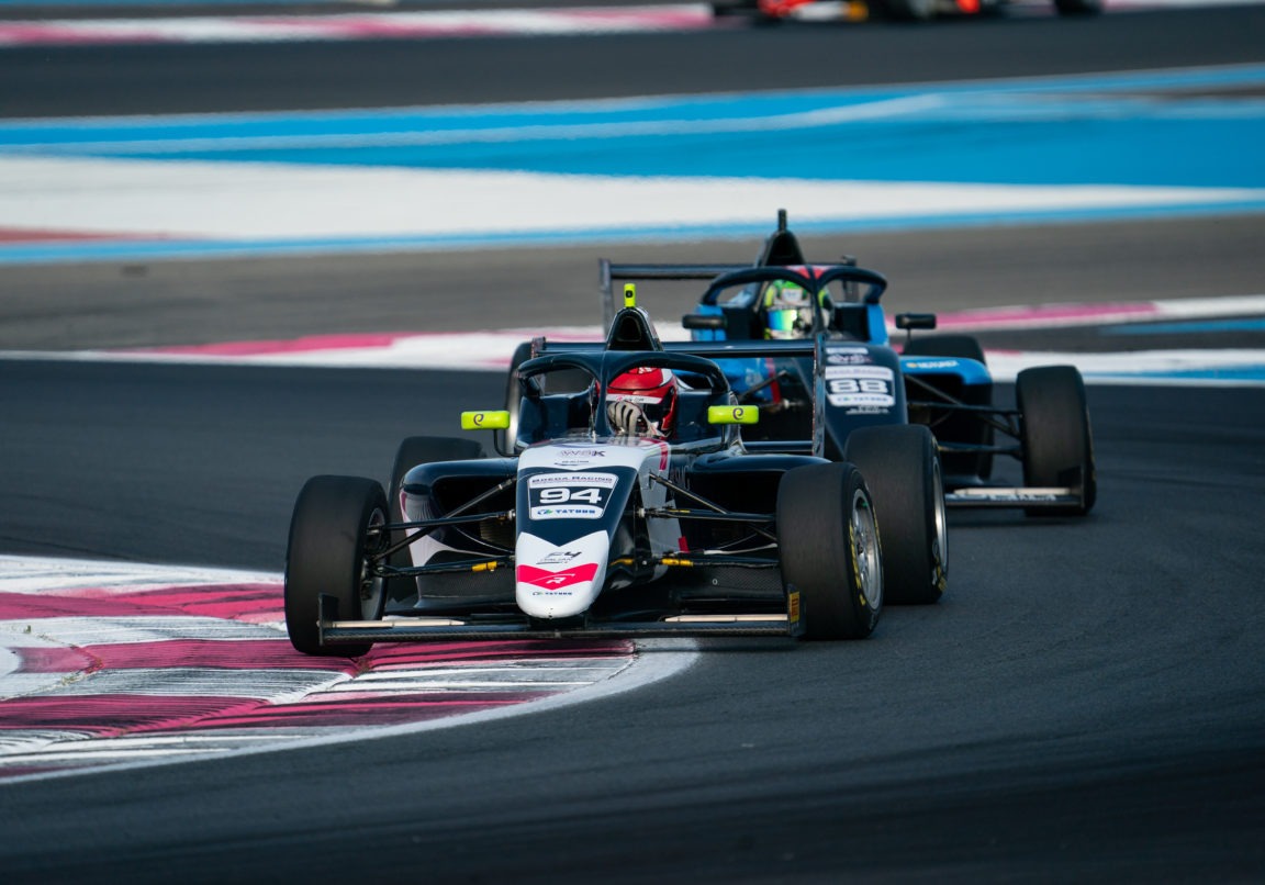 The excellence-driven team - R-ace GP